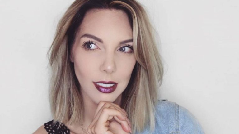 Sandrea avoue avoir voulu arrêter YouTube - Les Gens d'Internet