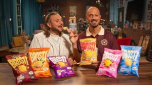 McFly et Carlito dévoilent Brosti, leur marque de chips - Les Gens d ...